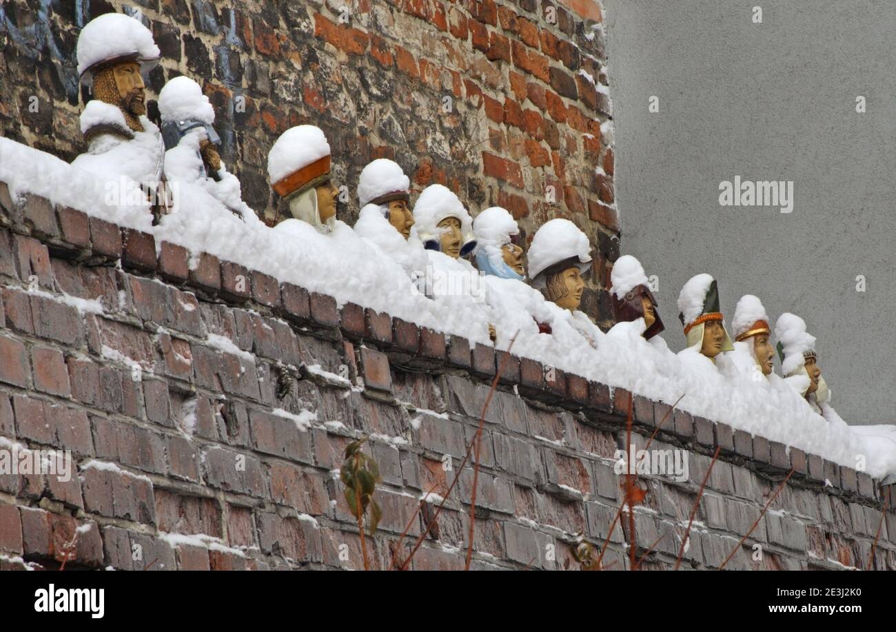 Figures of men in Torun. Poland Stock Photo - Alamy