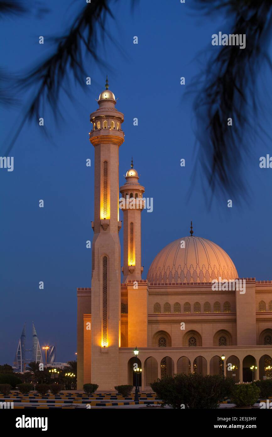 Manama juffair buildings hi-res stock photography and images - Alamy