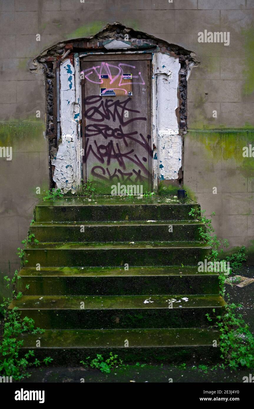 The exterior of a neglected Victorian building in Brighton Stock Photo ...
