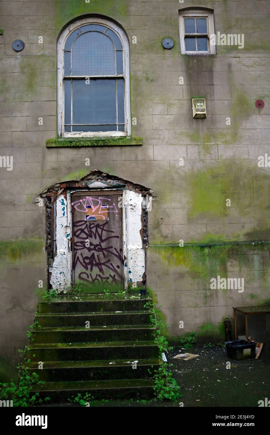The exterior of a neglected Victorian building in Brighton Stock Photo ...