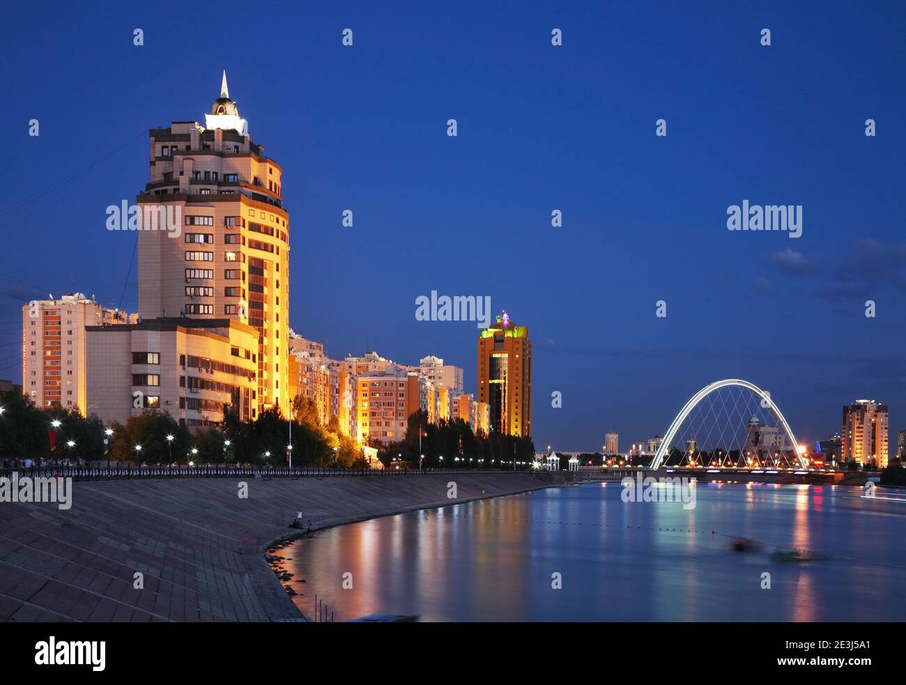Astana bridge ishim hi-res stock photography and images - Alamy