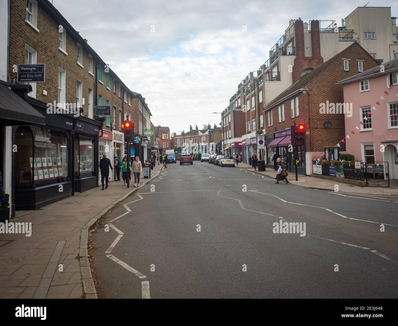Barnes london high street hi-res stock photography and images - Alamy