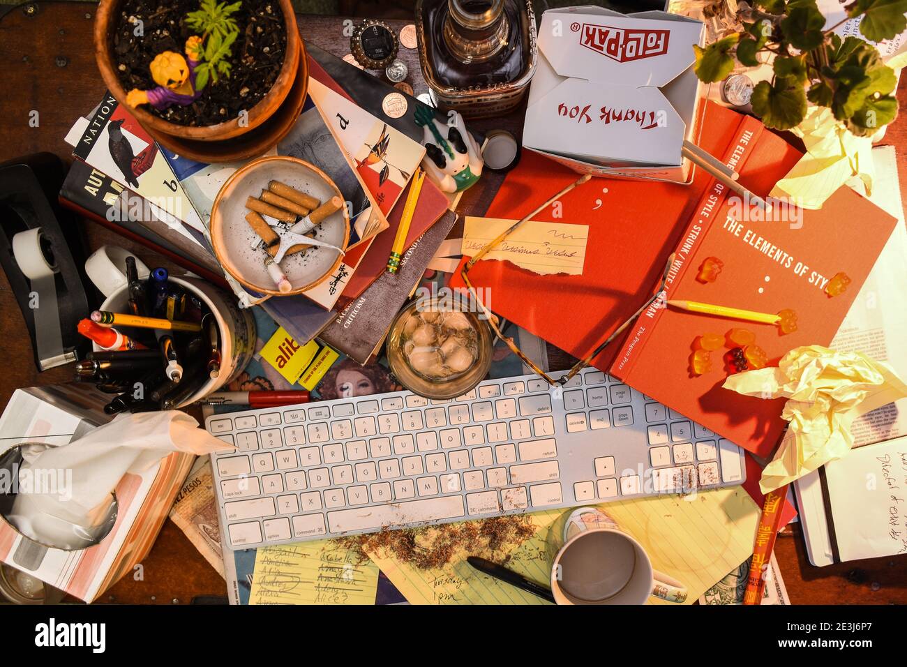Messy writing desk hi-res stock photography and images - Alamy