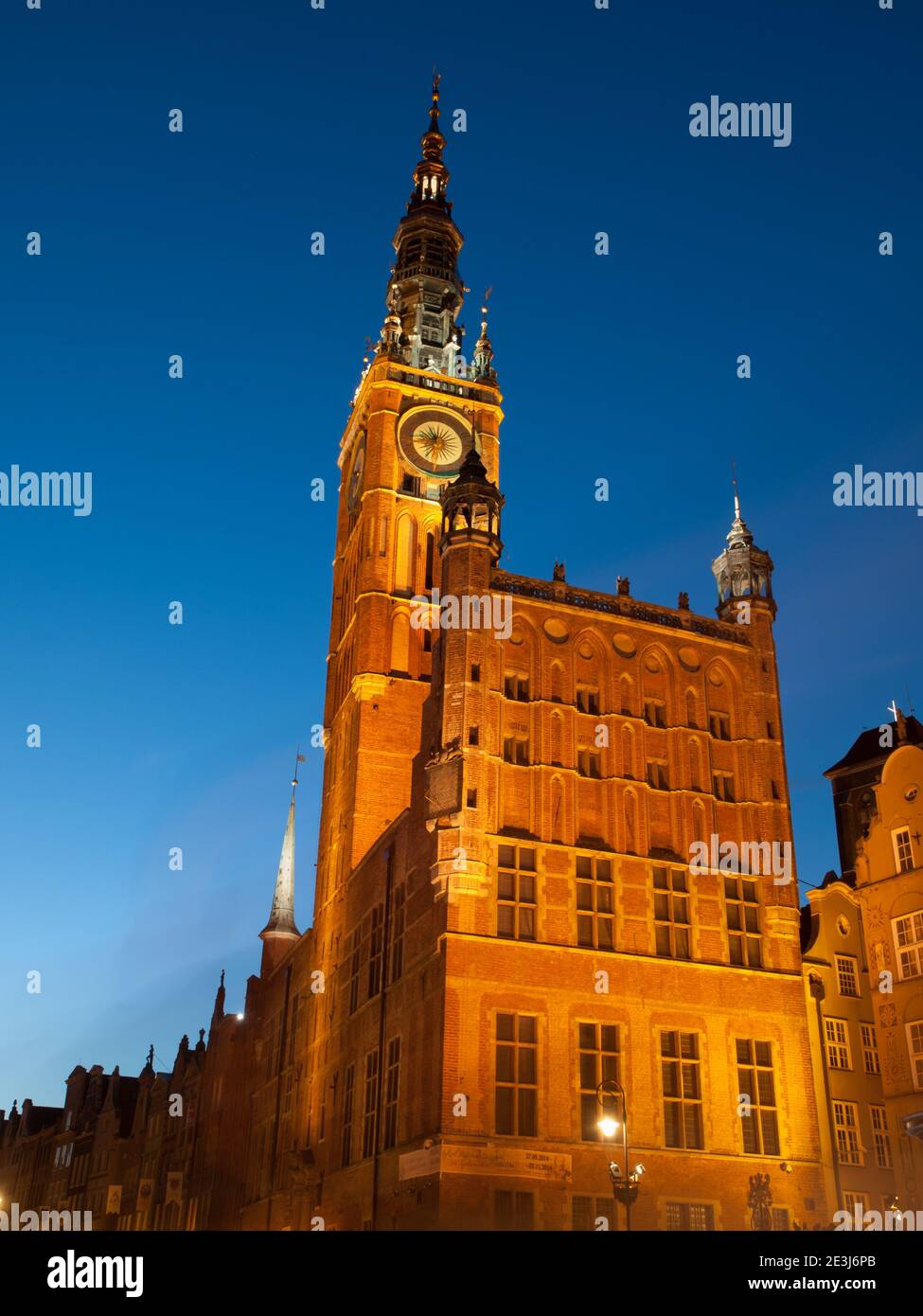 Gdansk town hall hi-res stock photography and images - Alamy