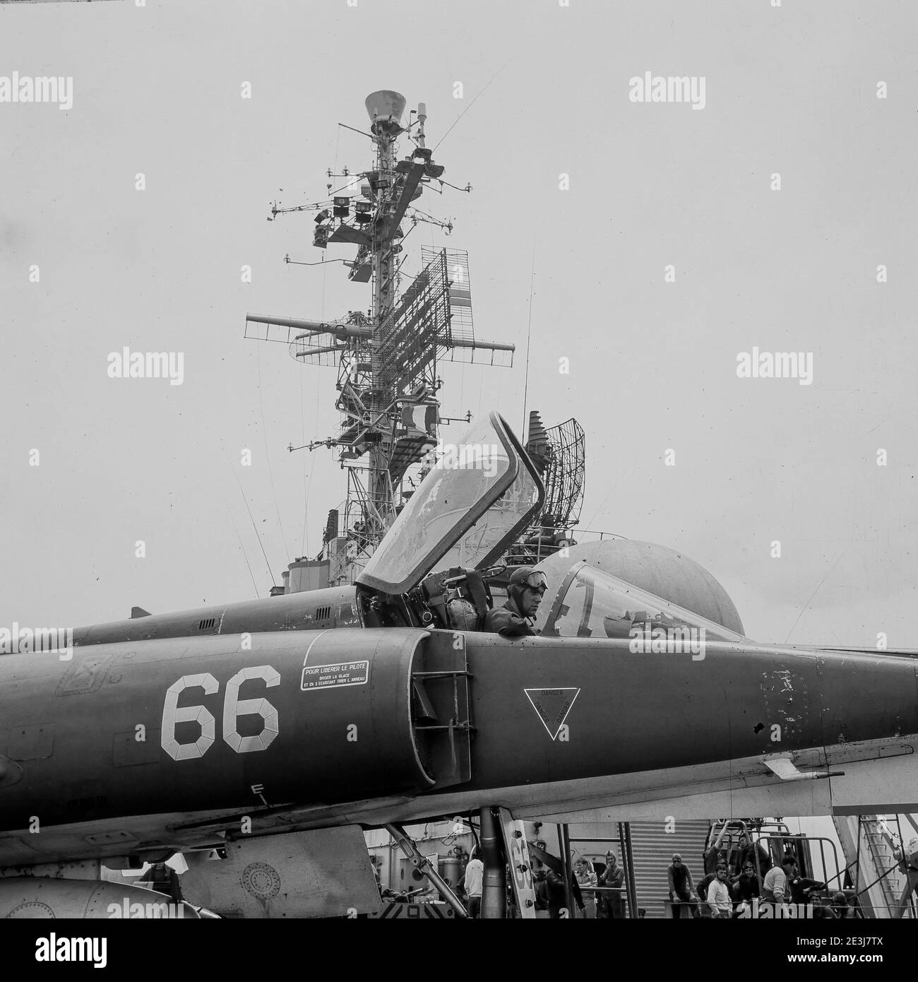 French aircraft carrier clemenceau hi-res stock photography and images ...