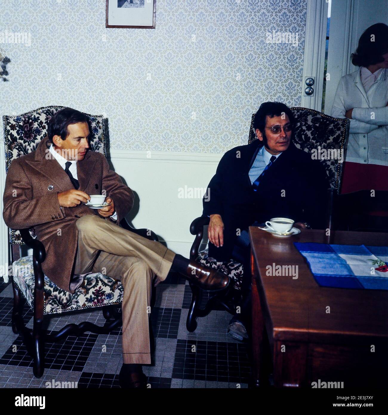 Dr Chris Barnard, pioneer of heart transplantation, travels in France ...