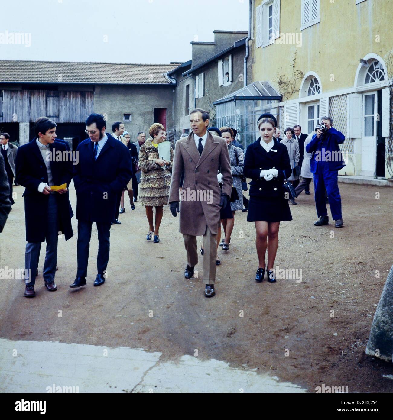 Dr Chris Barnard, pioneer of heart transplantation, travels in France ...