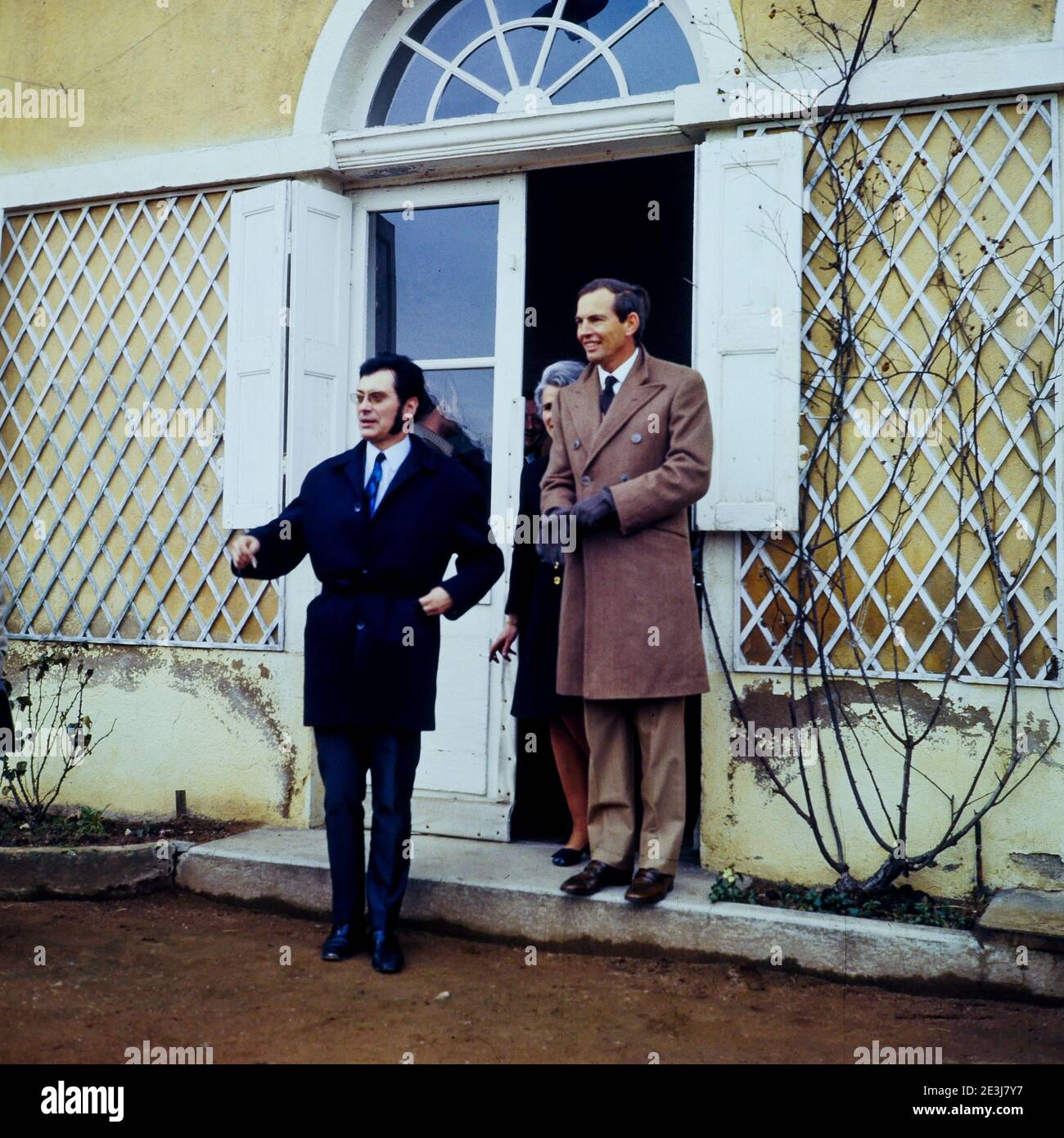 Dr Chris Barnard, pioneer of heart transplantation, travels in France ...