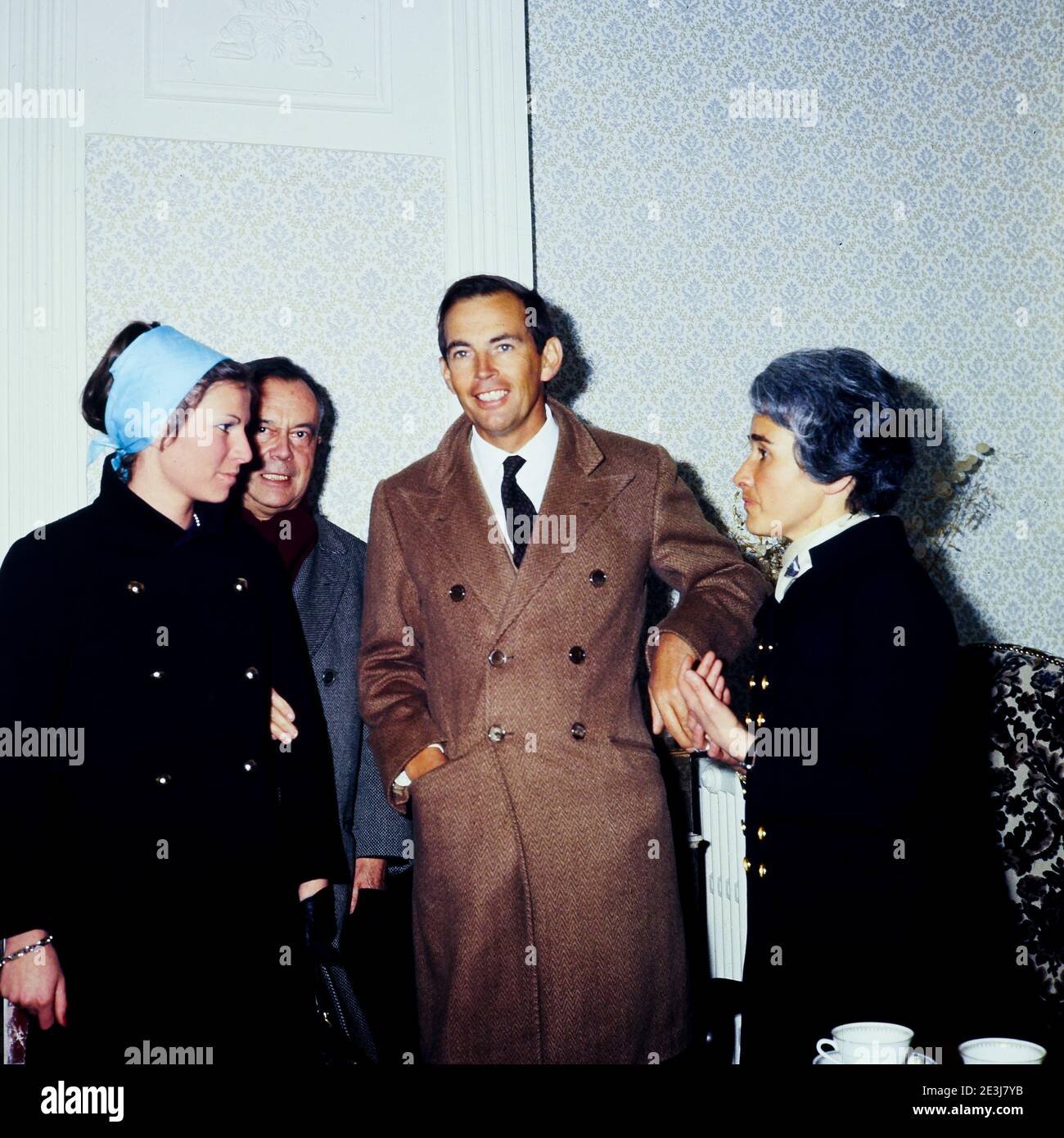 Dr Chris Barnard, pioneer of heart transplantation, travels in France ...