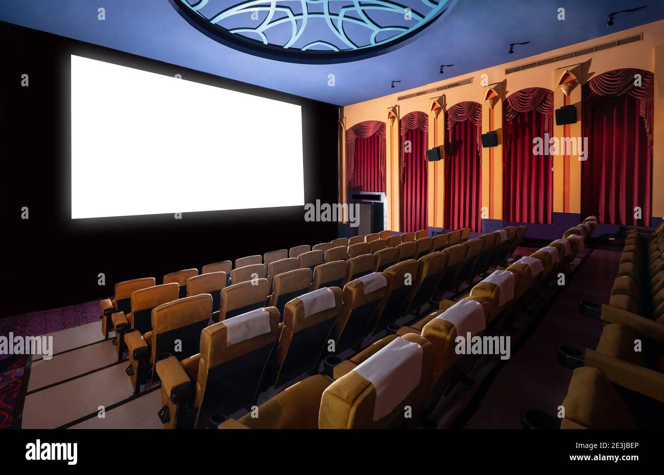 Types Of Cinema Screens at Mae Kimbrell blog
