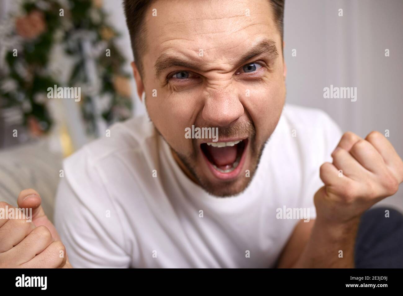 Livestreamer hi-res stock photography and images - Alamy