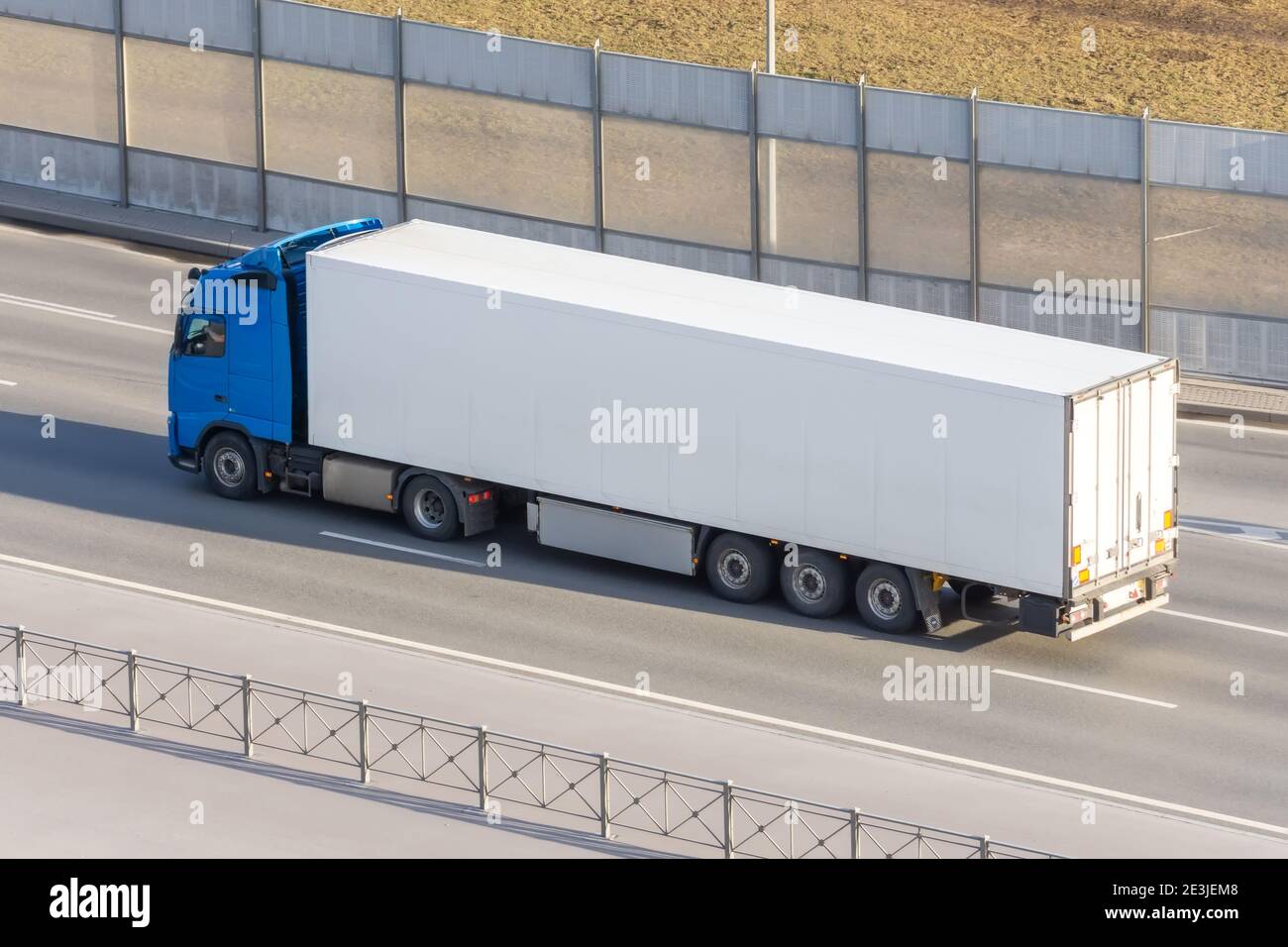 Heavy goods vehicle side view hi-res stock photography and images - Alamy