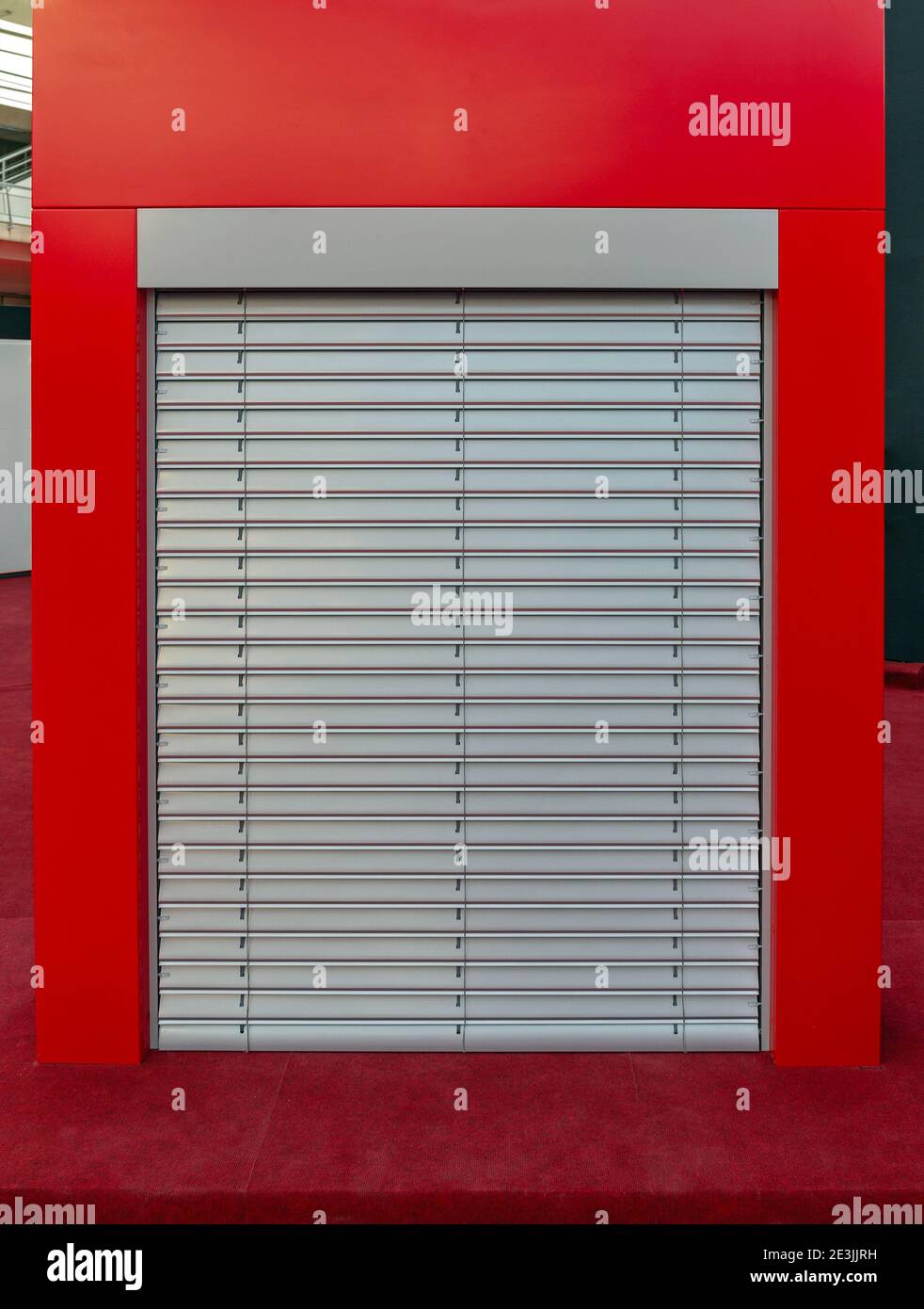 Modern Silver Aluminium Metal Blinds Build in Window Stock Photo - Alamy