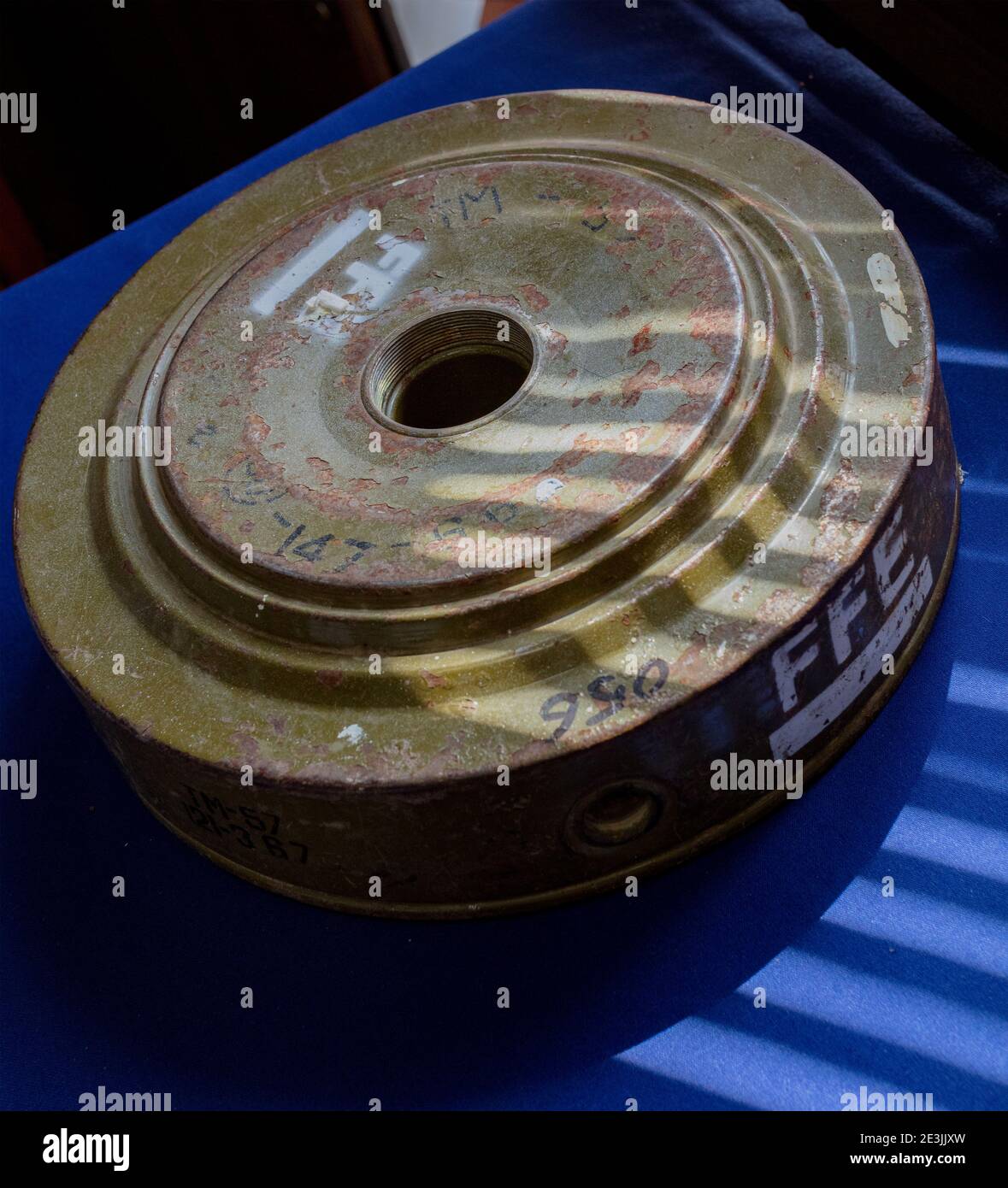 Mine landmine hi-res stock photography and images - Alamy