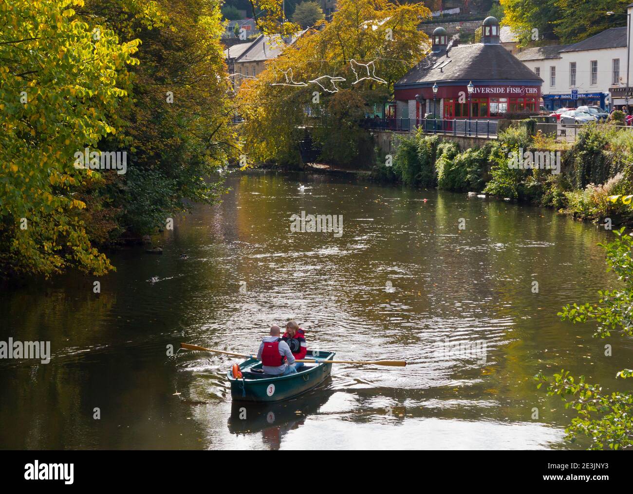 Couple in a rowing boat hi-res stock photography and images - Alamy