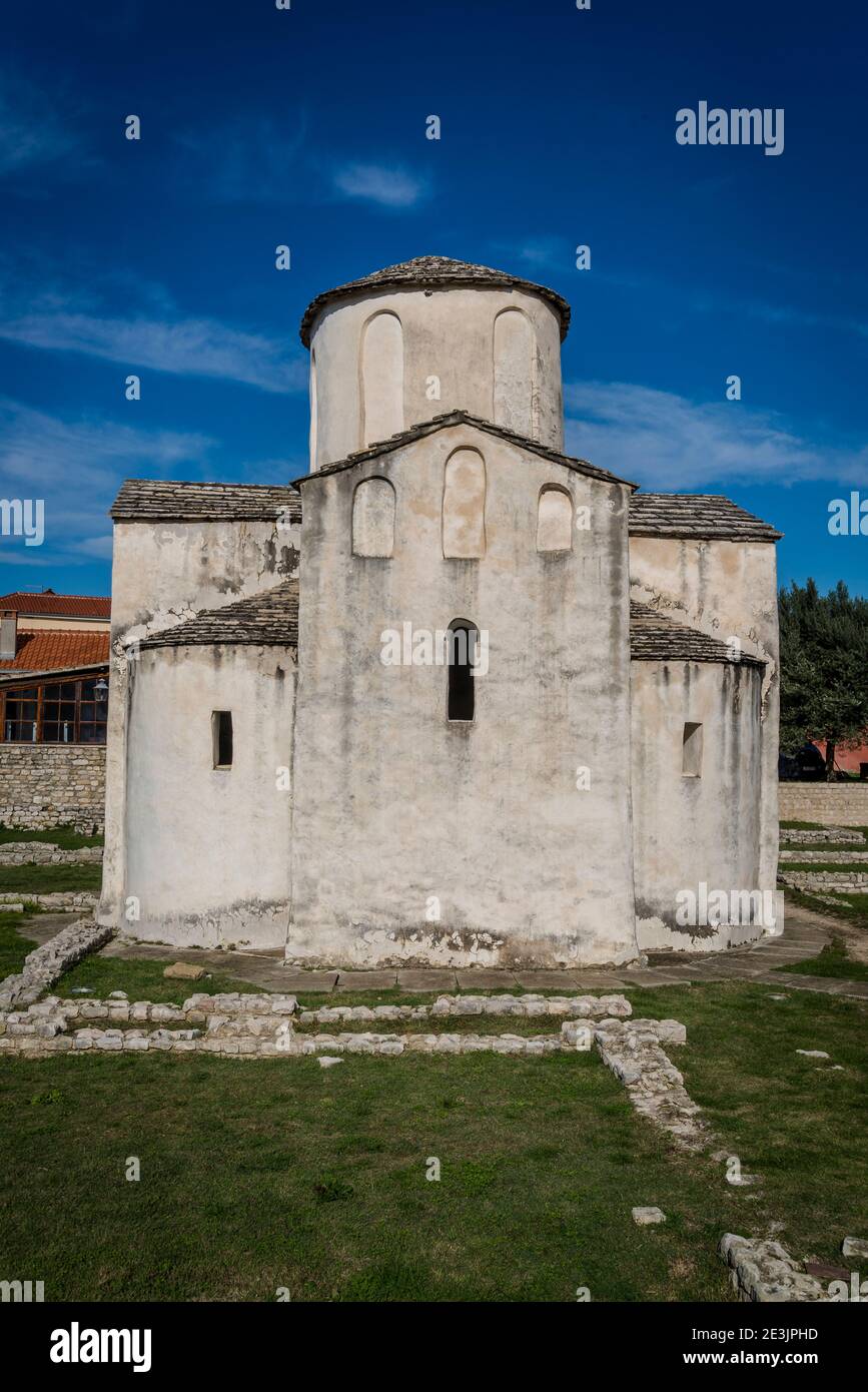 Pre romanesque architecture hi-res stock photography and images - Alamy