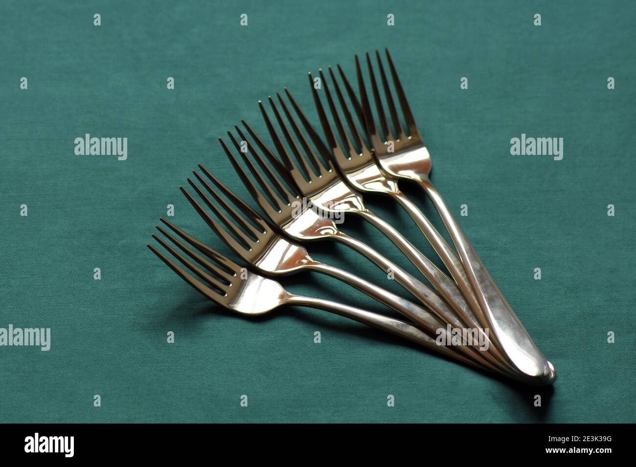 Metal dishware hi-res stock photography and images - Alamy