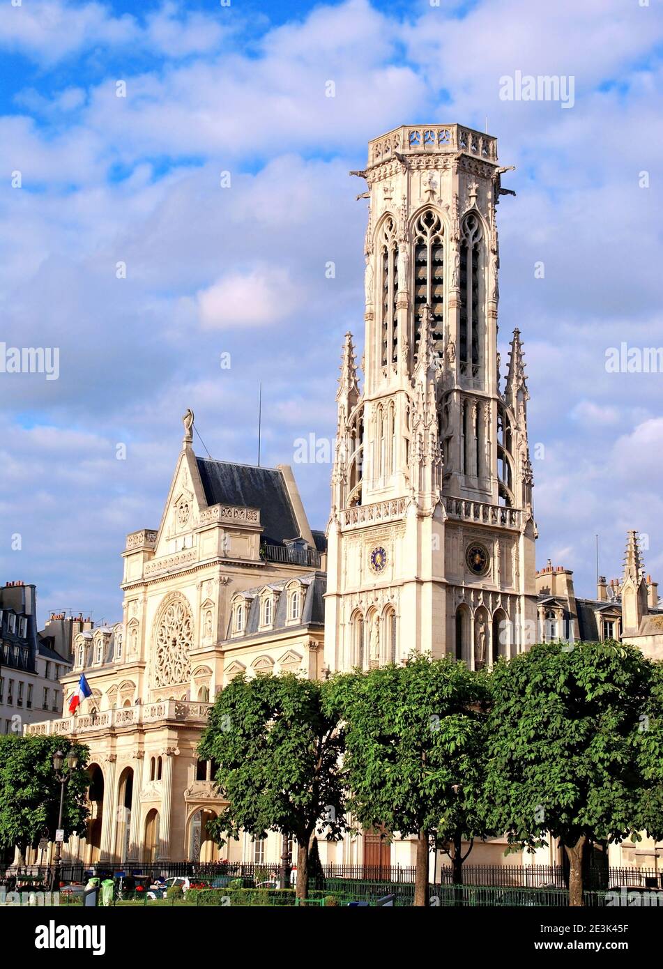 Parisian gothic architecture hi-res stock photography and images - Alamy