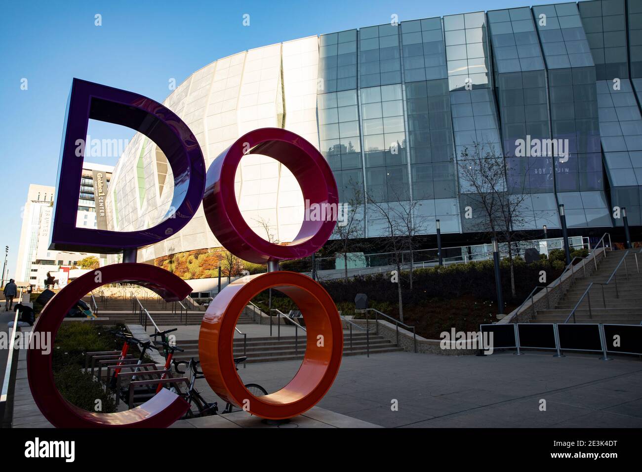 Sacramento kings arena hi-res stock photography and images - Alamy