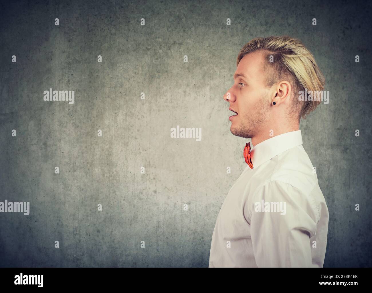Man mouth open side profile hi-res stock photography and images - Alamy