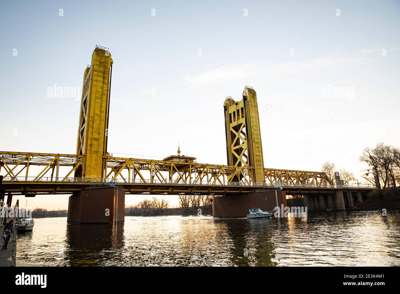American river bridge sacramento hi-res stock photography and images ...