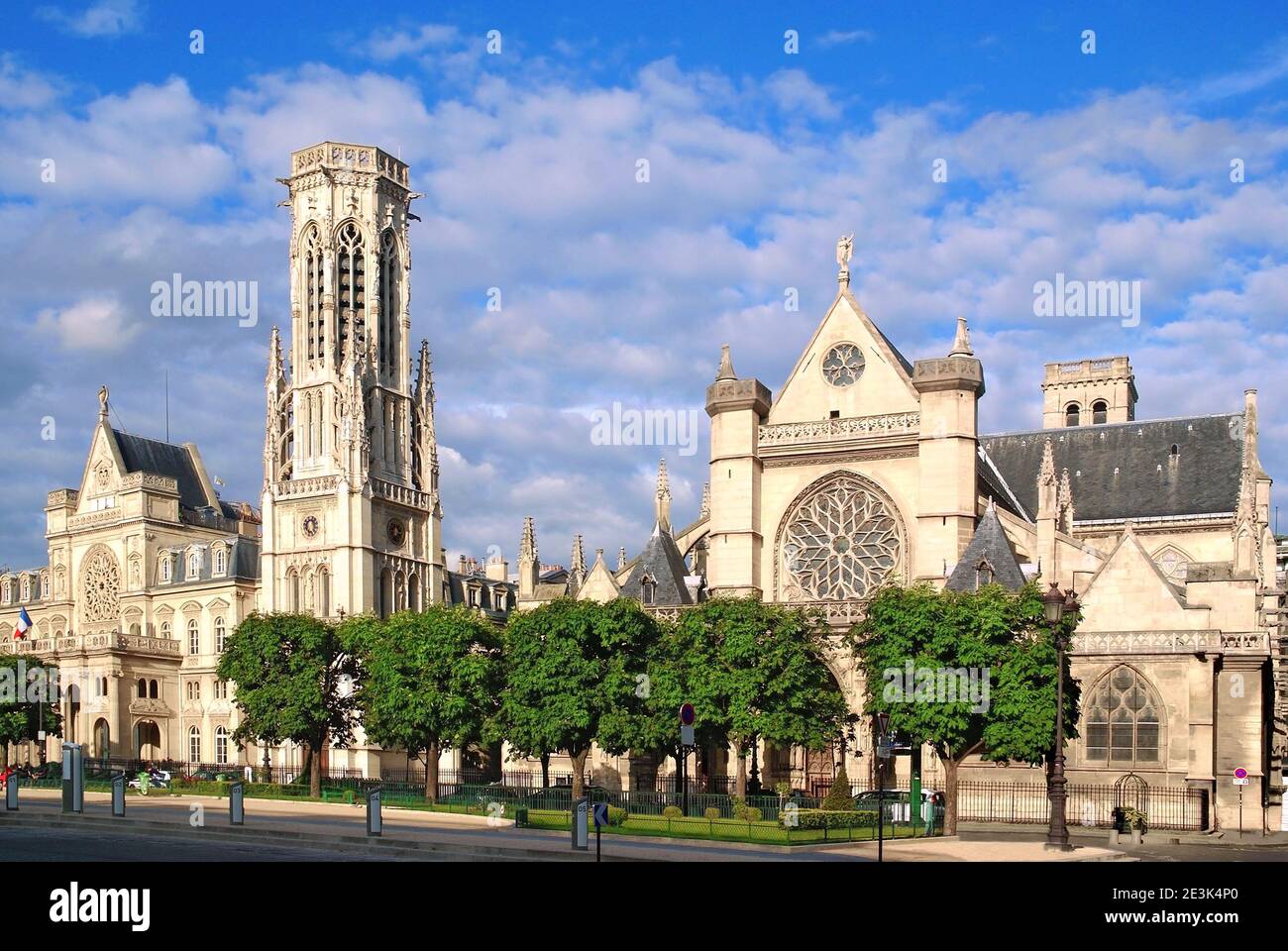 Parisian gothic architecture hi-res stock photography and images - Alamy