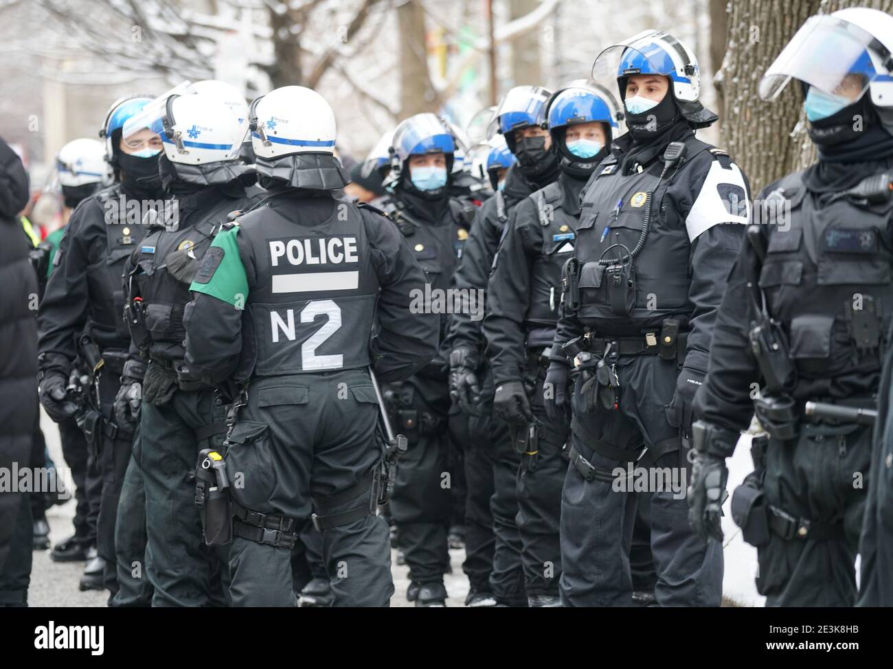Crowd riot control hi-res stock photography and images - Alamy