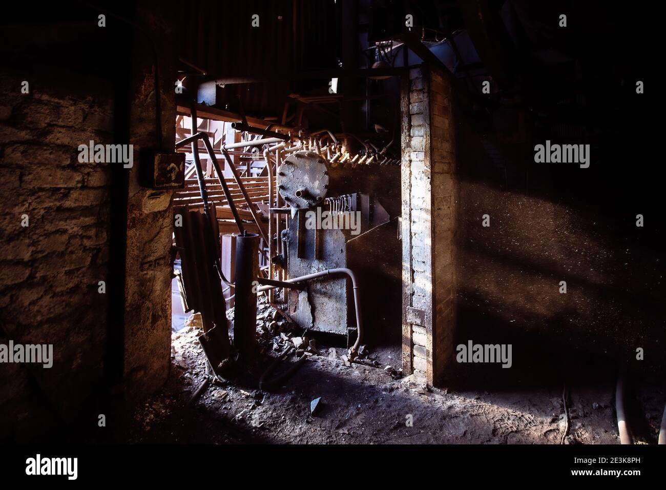 Old machine parts hi-res stock photography and images - Alamy