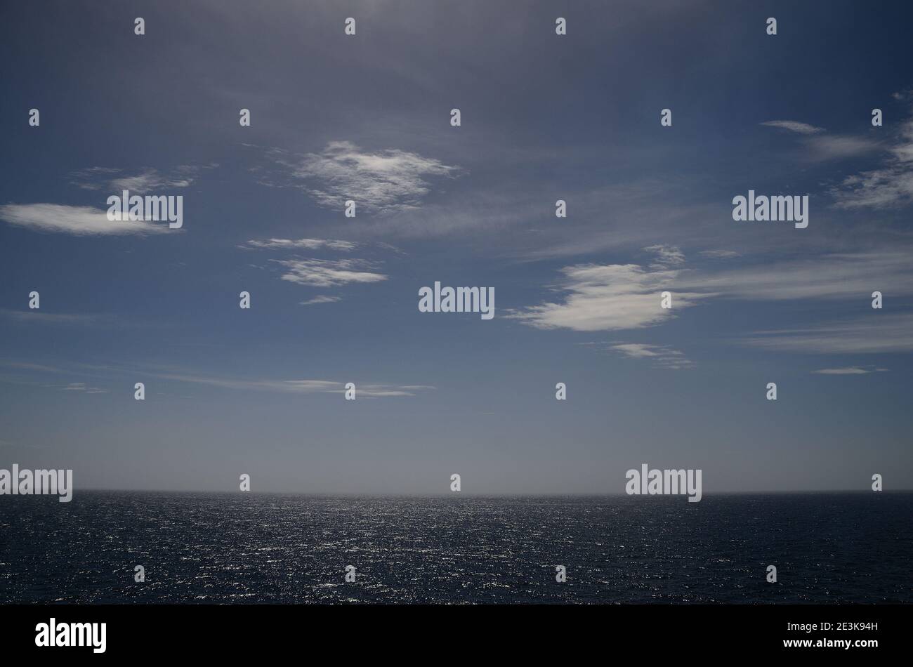 glittering sea with horizon and beautiful sky Stock Photo - Alamy