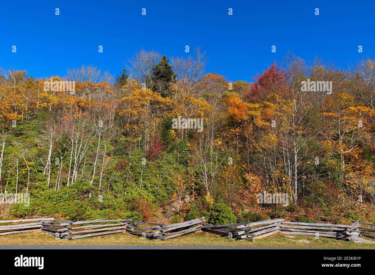 Linville Viaduct along the Blue Ridge Parkway in North Carolina ...