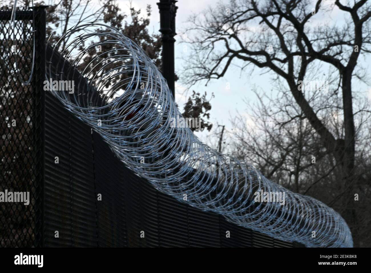 Washington, USA. 19th Jan, 2021. Razor wire set up along riot fencing ...