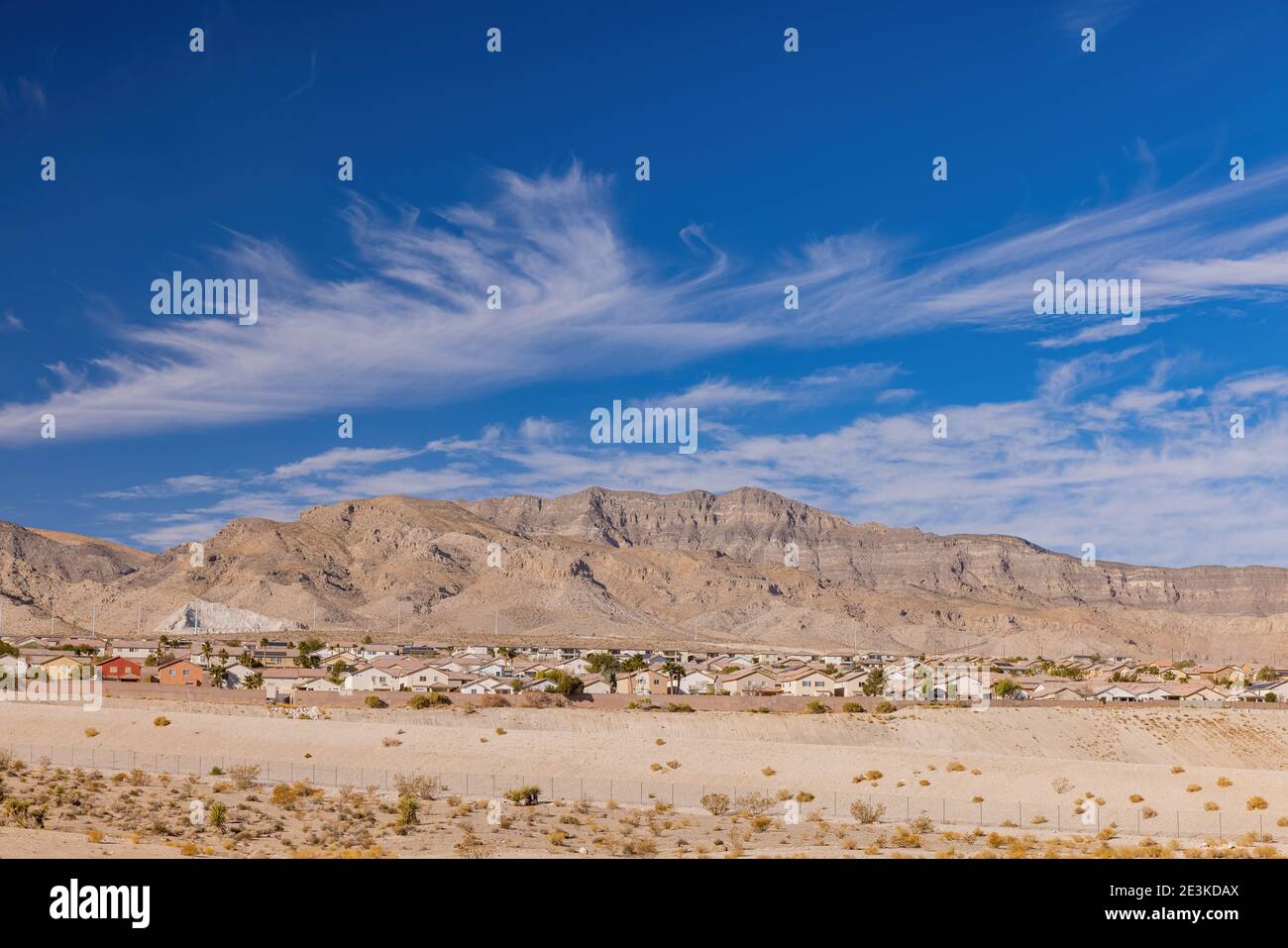 Lone mountain las vegas hi-res stock photography and images - Alamy