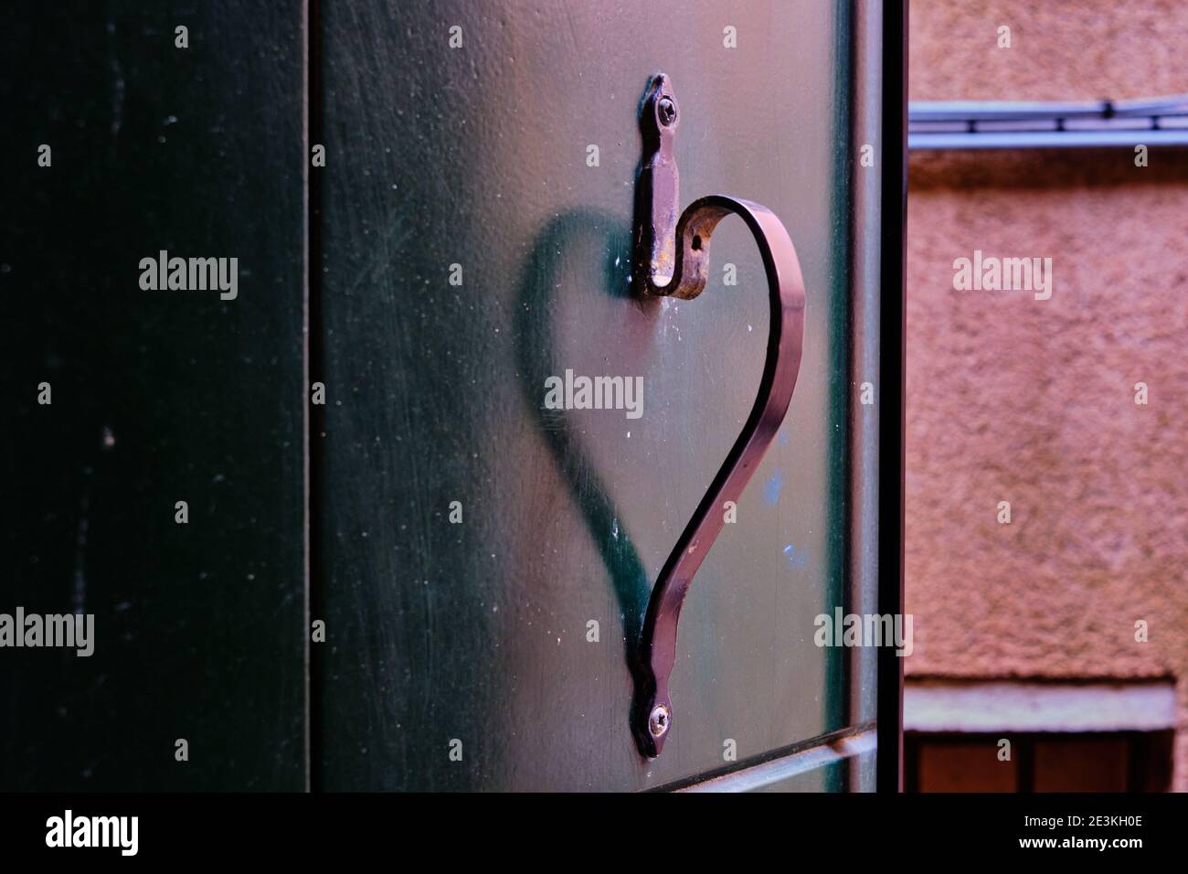 Open shutter hi-res stock photography and images - Alamy