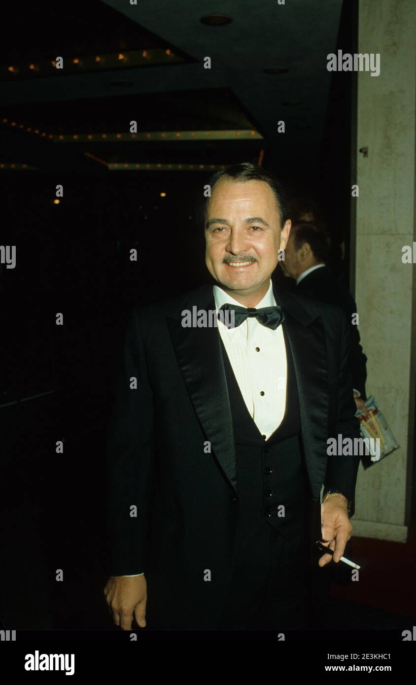John hillerman hi-res stock photography and images - Alamy