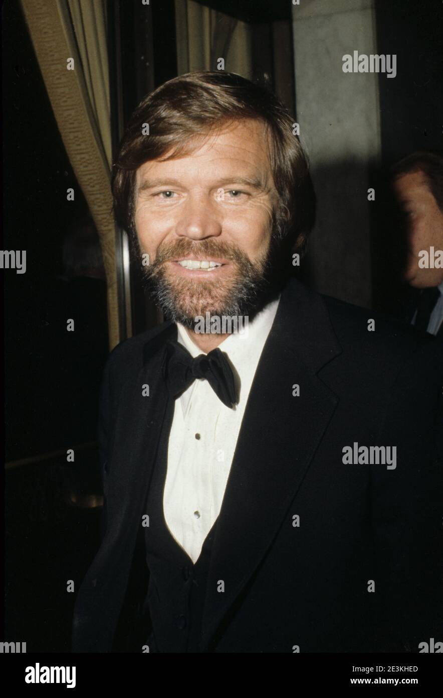 GLEN CAMPBELL 1980 Credit: Ralph Dominguez/MediaPunch Stock Photo - Alamy