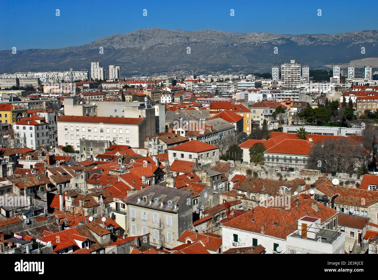 Aerial panoramic view of sea and mountains hi-res stock photography and ...