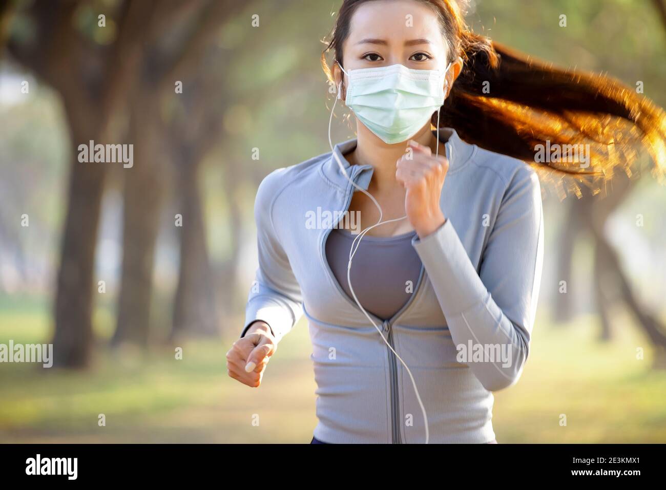 Woman in park pandemic hi-res stock photography and images - Alamy