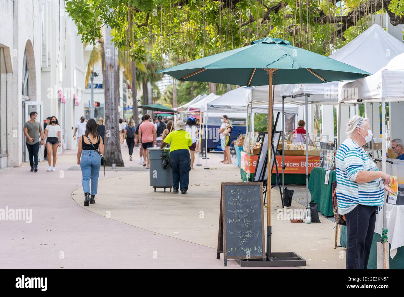 Miami, Florida - January 3, 2021: Farmer's Market of Lincoln Road Mall ...