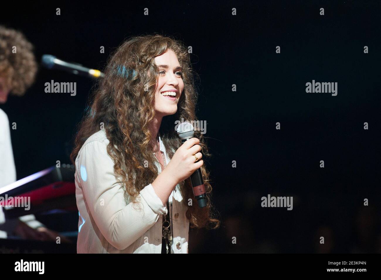 Jess glynne singer hi-res stock photography and images - Alamy