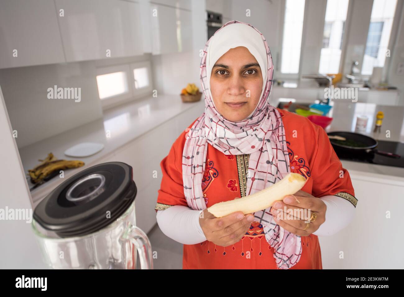 Girl cleaning table at kitchen hi-res stock photography and images - Alamy