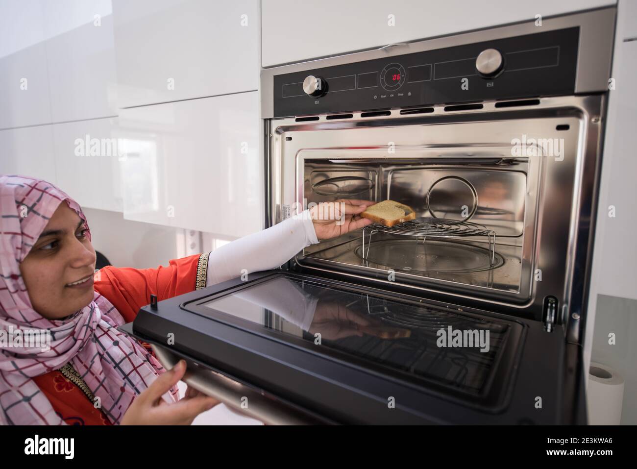 Using stove hi-res stock photography and images - Alamy
