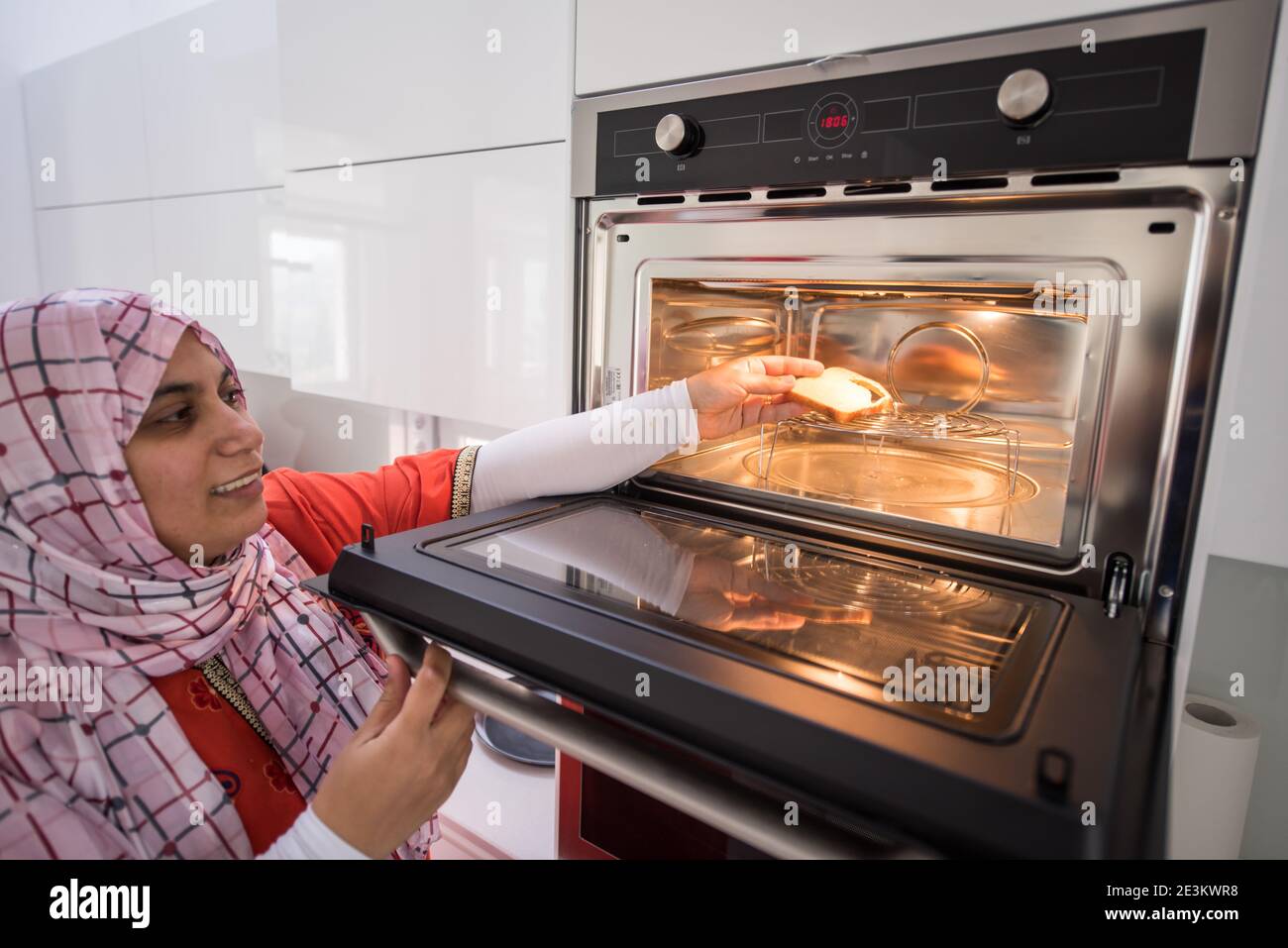 Using stove hi-res stock photography and images - Alamy