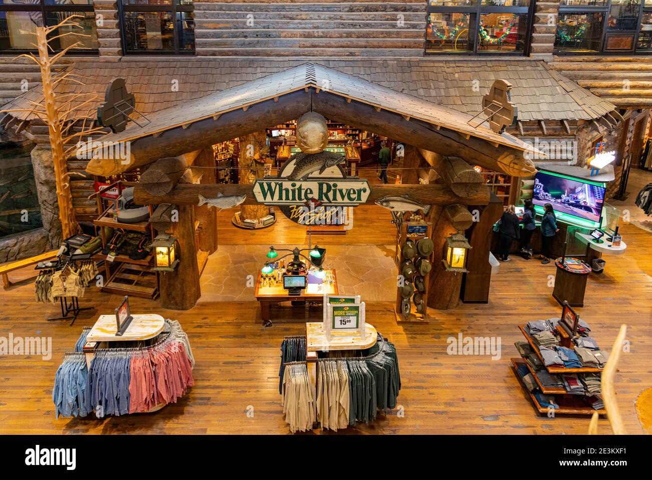 Bass pro shop interior hi-res stock photography and images - Alamy