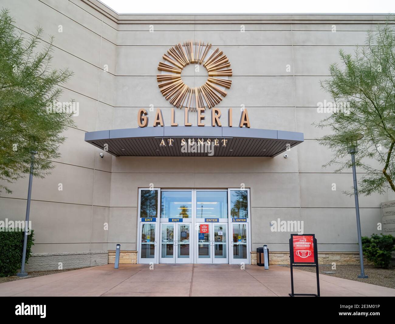 Las Vegas, JAN 7, 2021 - Exterior view of the Galleria at Sunset shopping mall Stock Photo - Alamy