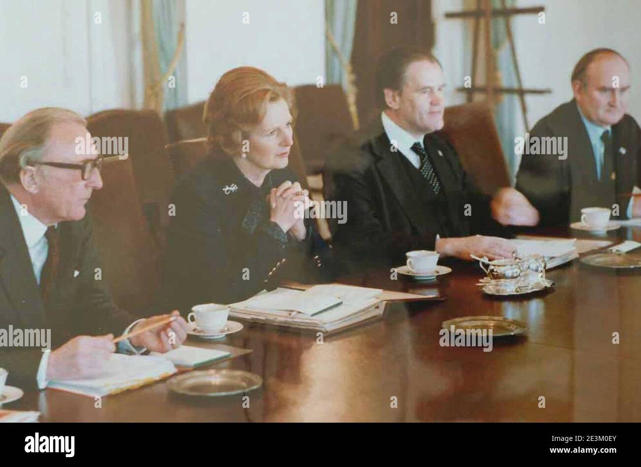 Margaret Thatcher at Cabinet table in the White House Stock Photo - Alamy