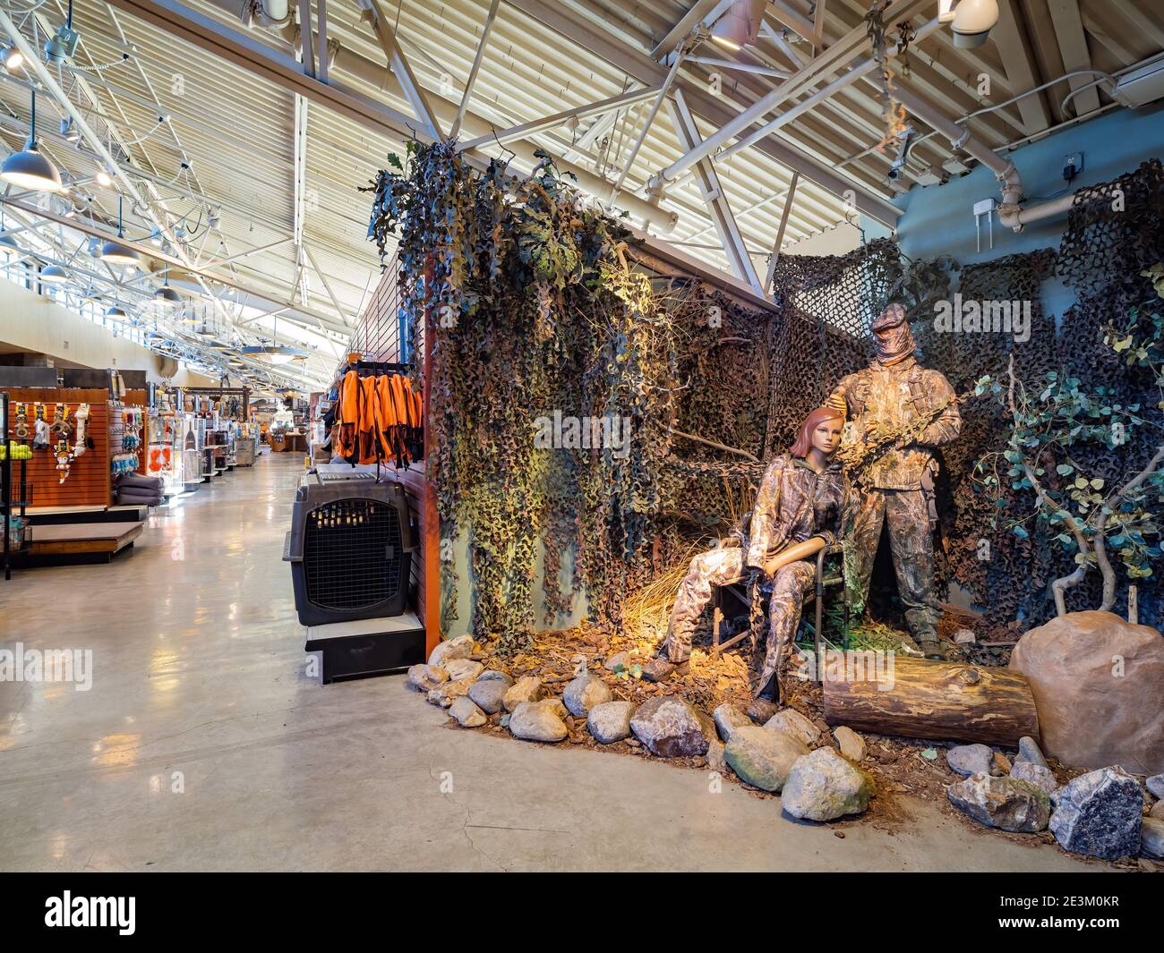 Bass Pro Shops Interior High Resolution Stock Photography and Images ...