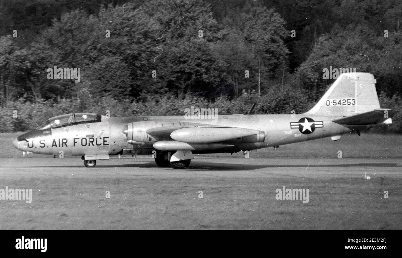 Martin EB-57E Canberra side view (SN 55-4253 Stock Photo - Alamy
