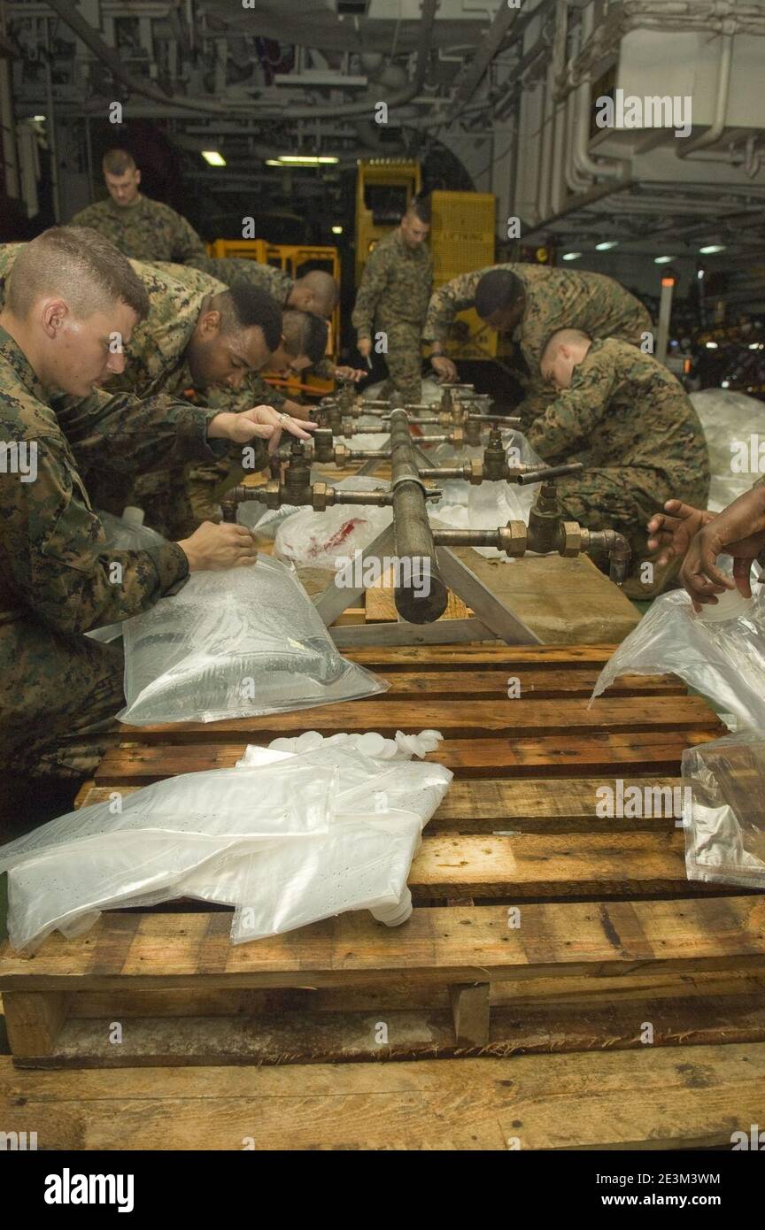 Humanitarian assistance operations hi-res stock photography and images ...