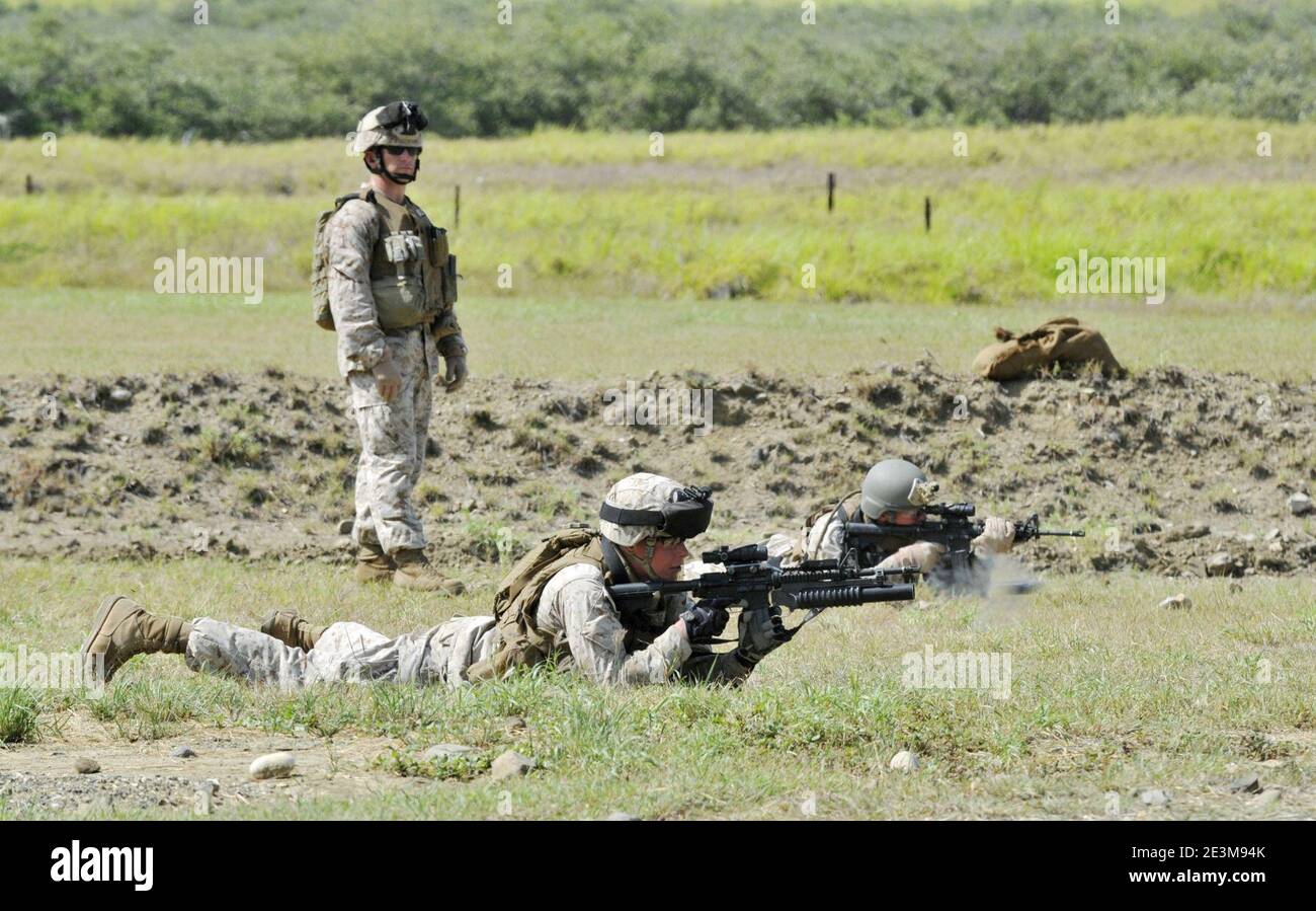 Marine Corps Security Forces gun range 110726 Stock Photo - Alamy