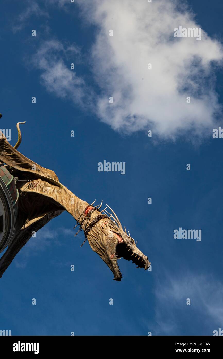 Orlando, FL. The Dragon on top of the Escape from Gringotts Bank ride ...